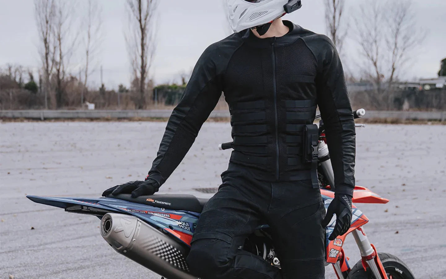 Kevlar-Lined Motorcycle Suit: The Ultimate Protection for Riders - ZEES ...
